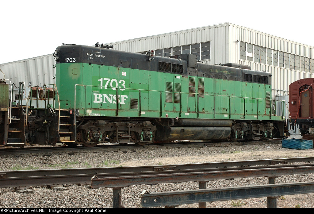 BNSF 1703, EMD GP9B, at BNSF's Hobson Yard